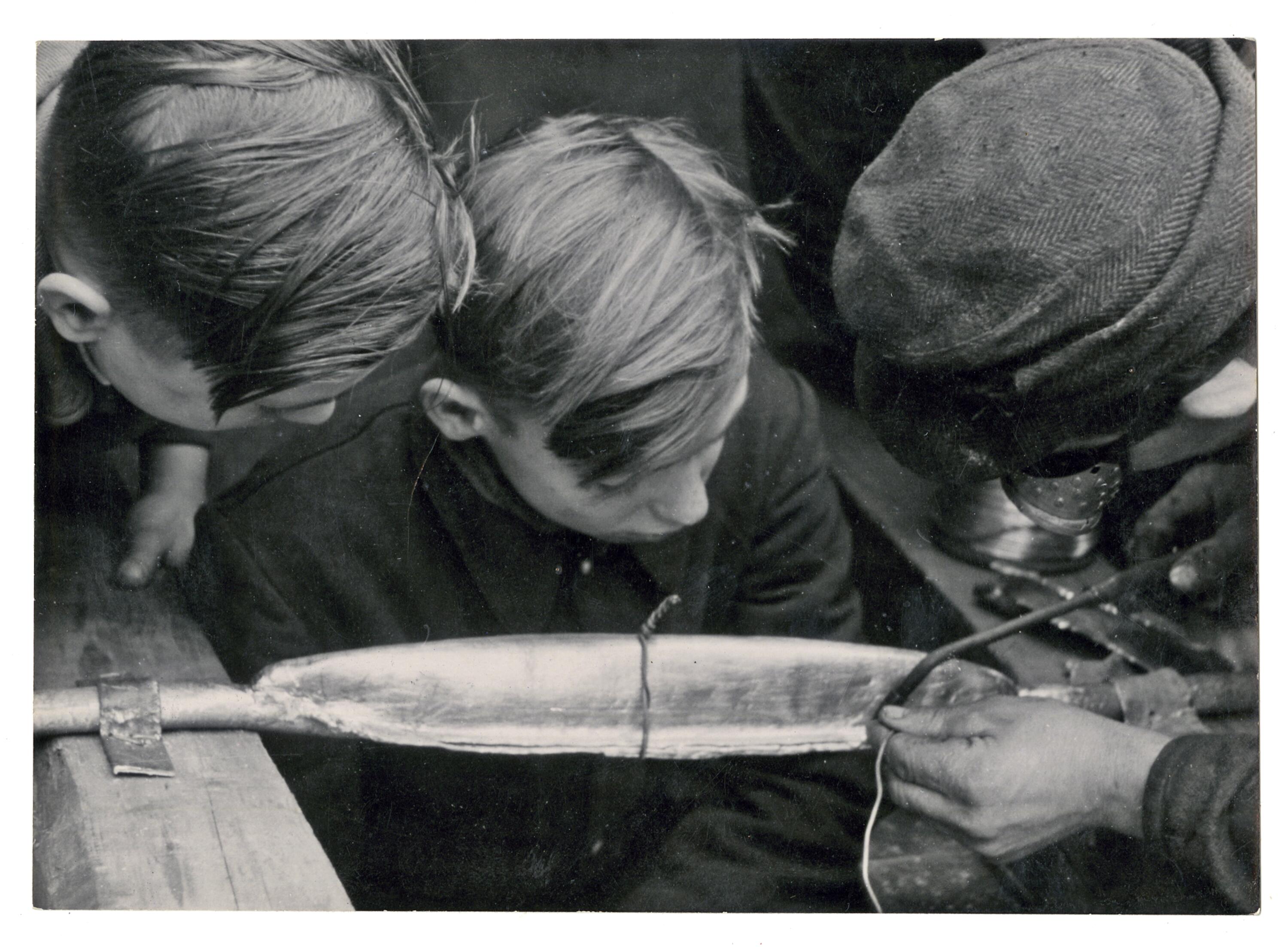 Fotografie, Lehrlinge des Fernmeldebauamts (FBA) der Deutschen Post der ...