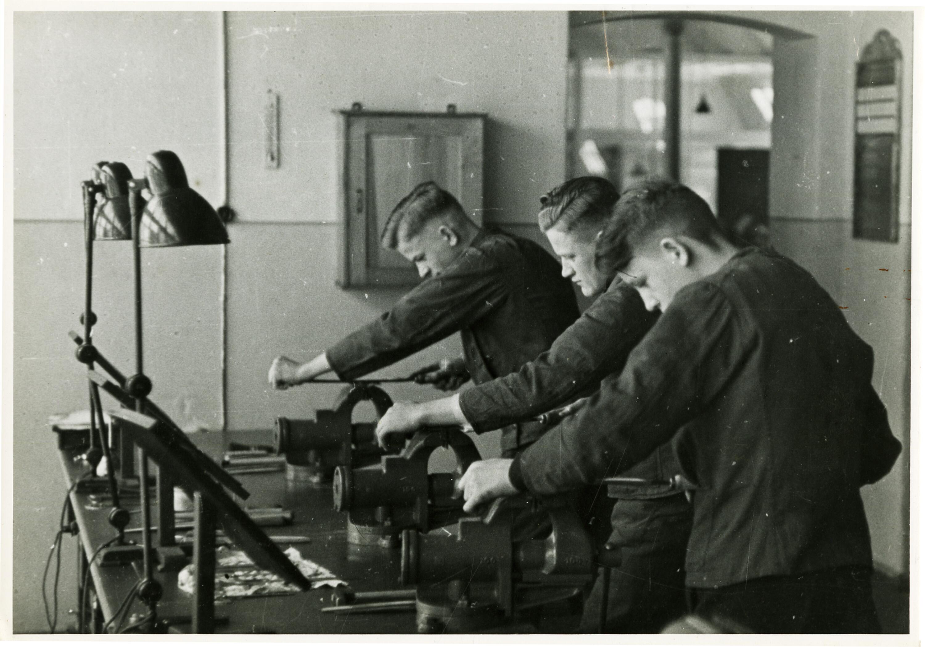 Fotografie, Lehrlinge der Deutschen Reichspost während des ...